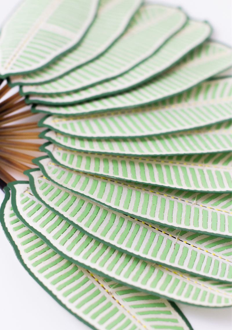 Pubumésu - Banana Leaf Fan